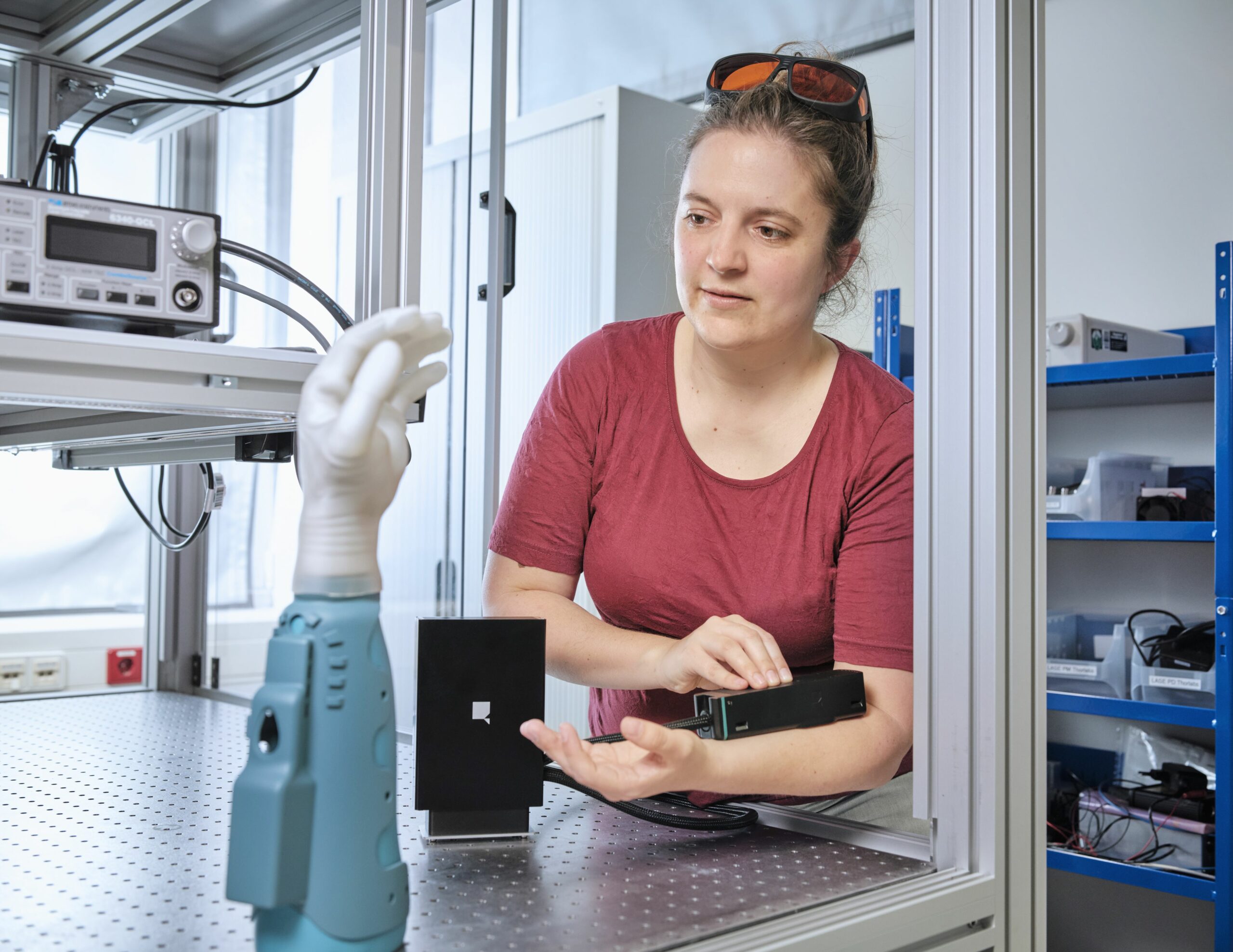 Mind-Controlled Prosthetics and More: Q.ANT Revolutionizes Biosensing ...