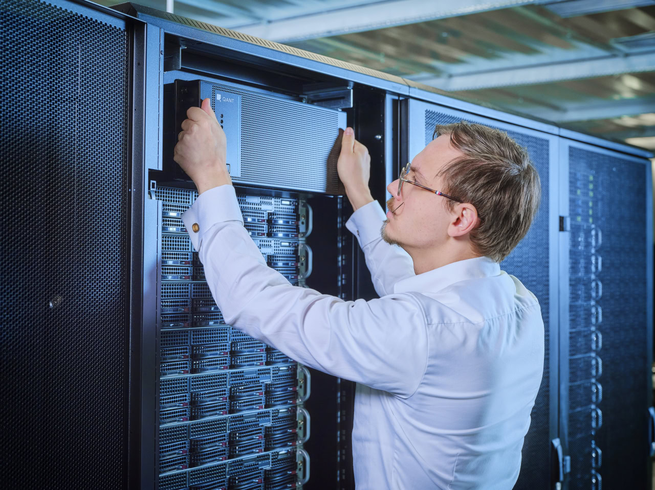 Q.ANT Debuts First Interactive Live Demonstration and New Benchmarks for Analog Photonic ...